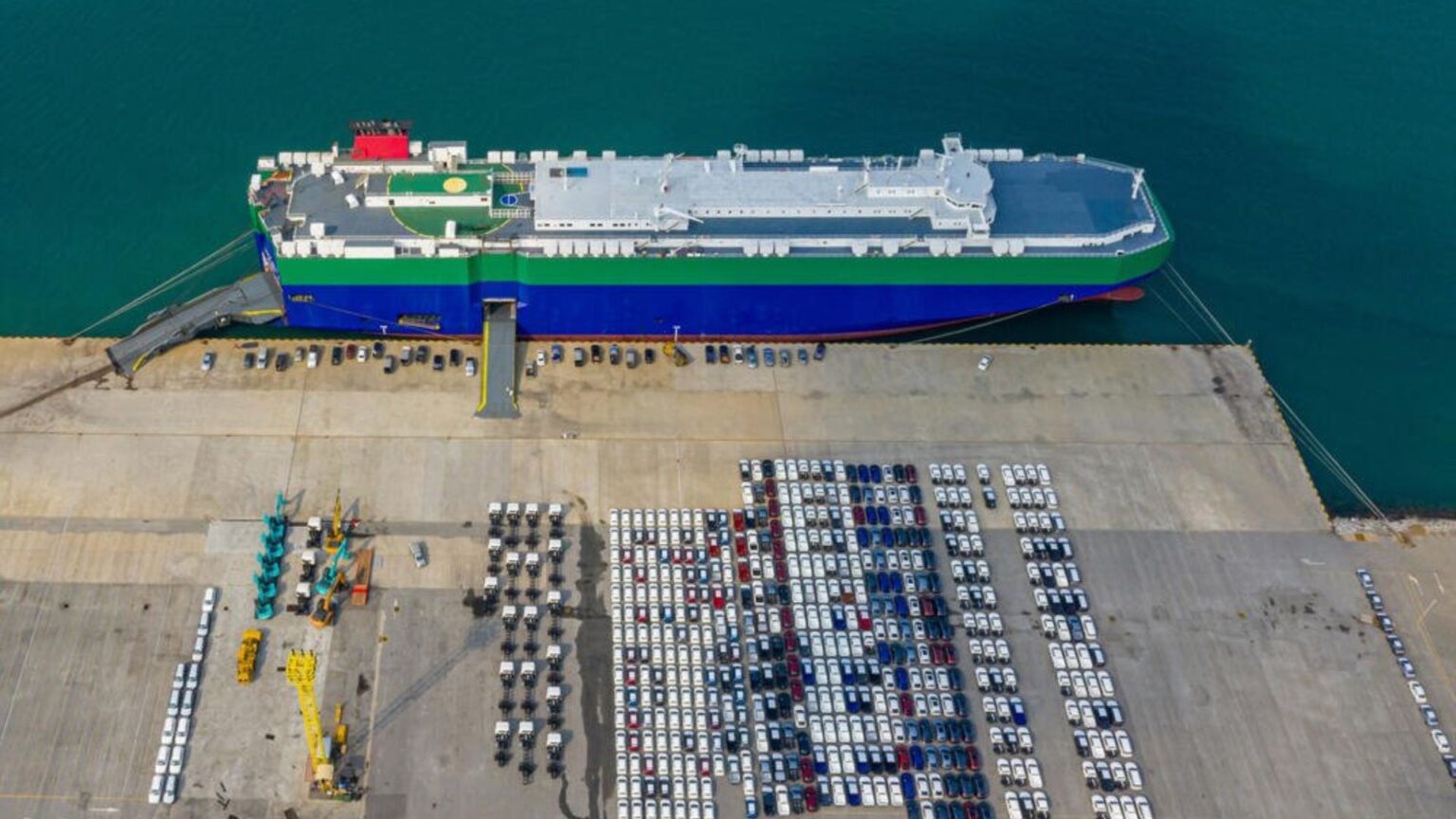 What Types of Vehicles Can Be Transported via RORO Shipping?