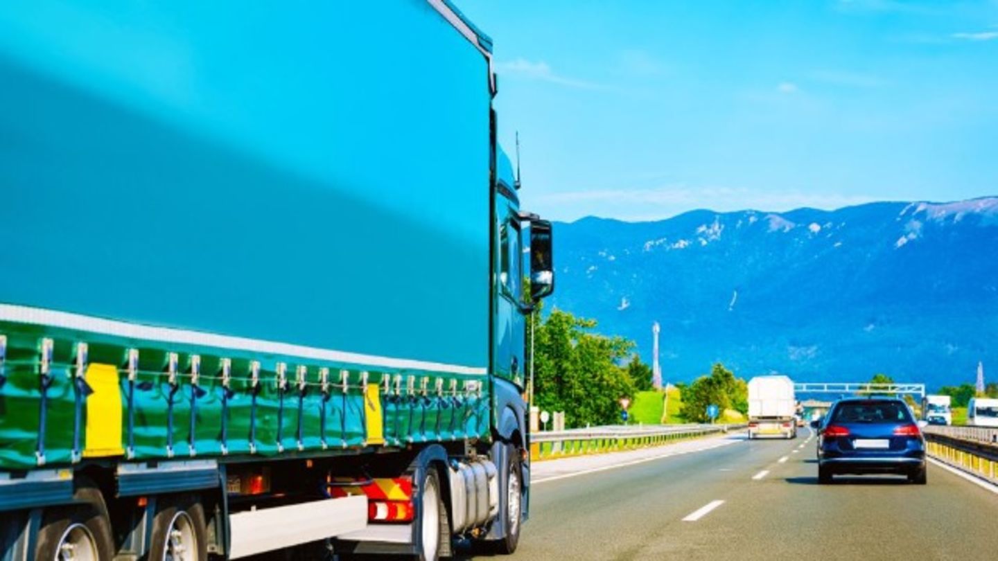 Cargo Services In Business Bay - Forward Air Cargo Service and ...